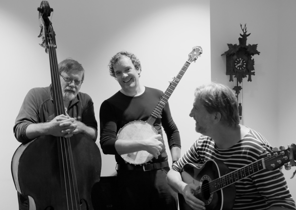 The local People in concert ! | Brocante Cafe Digital nostalgia