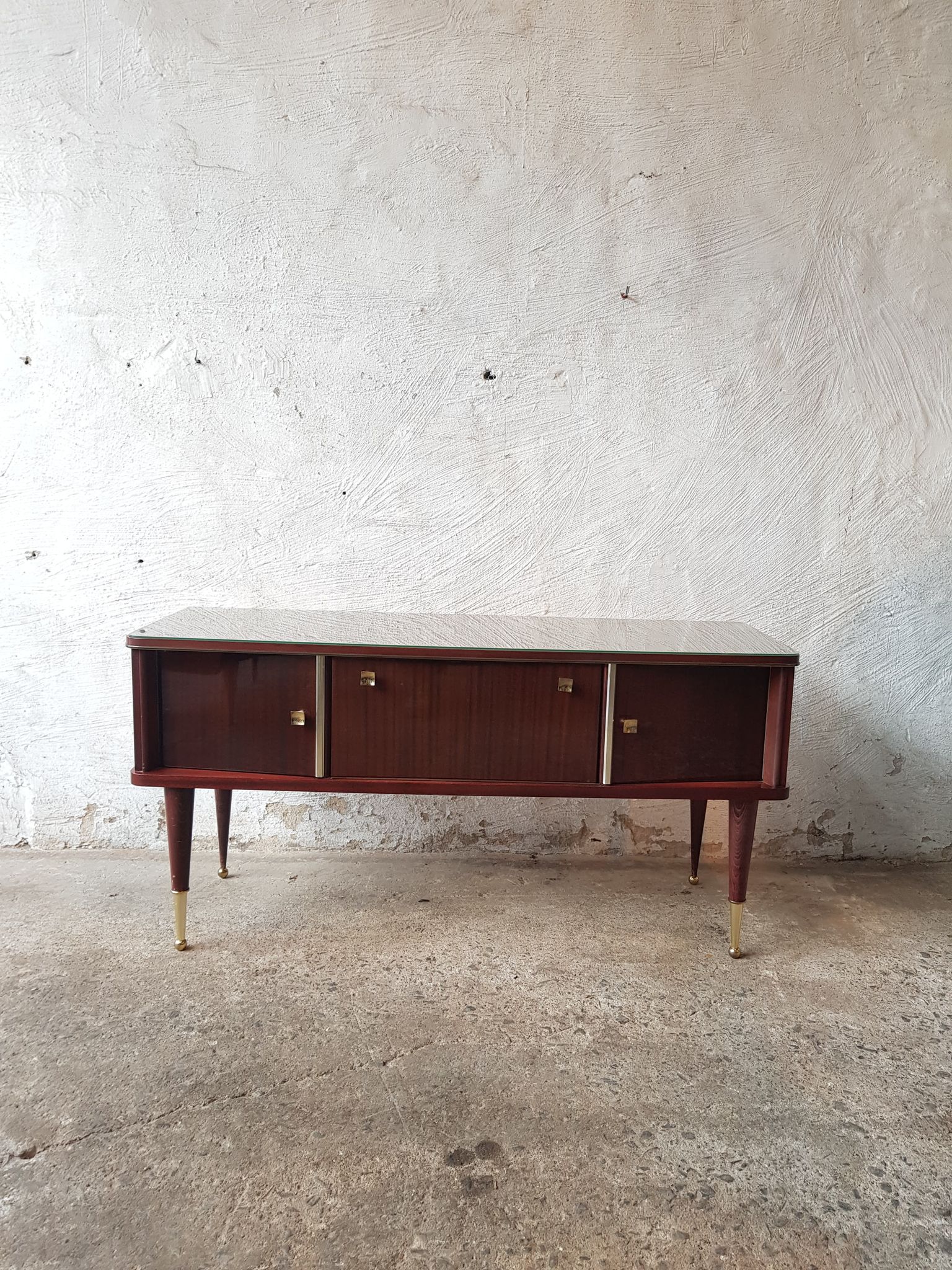 vintage commode | Brocante Cafe Digital nostalgia